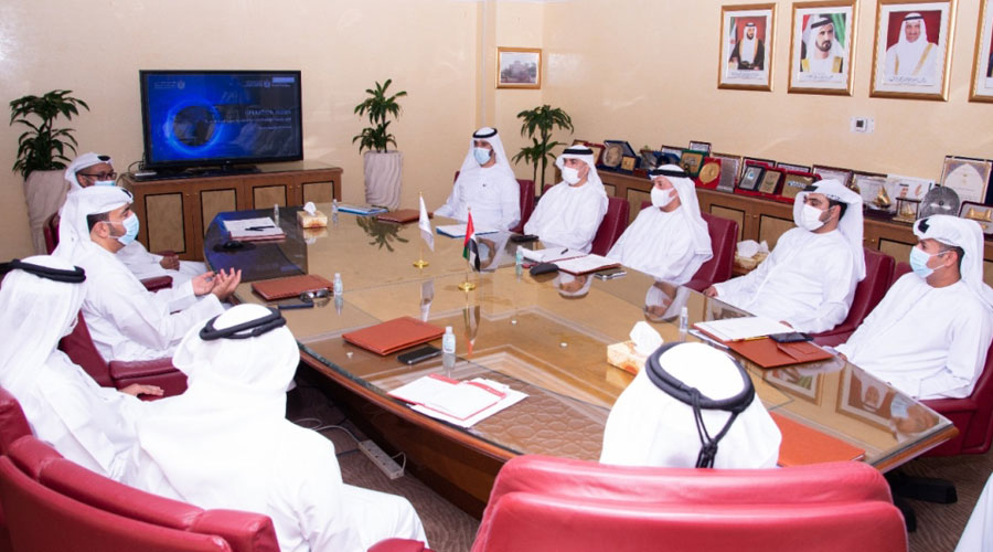 الفجيرة تبحث التغلب على مصاعب التصنيع مع الوزارة | صحيفة الخليج