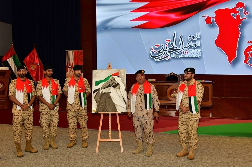 كلية القيادة والأركان المشتركة تحتفي باليوم الوطني البحريني صحيفة الخليج