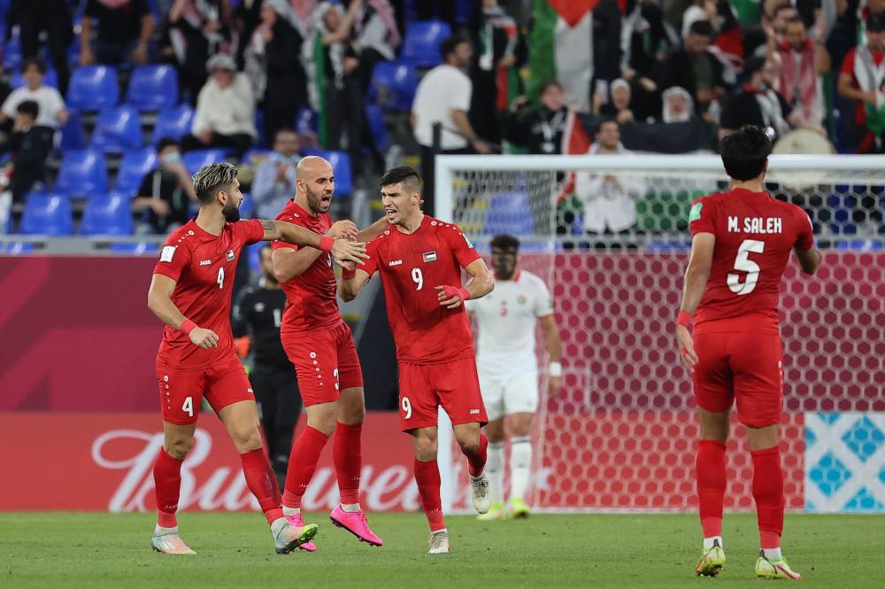 الجزائر تستضيف مباريات المنتخب الفلسطيني وتتكفل بمصاريفه | صحيفة الخليج