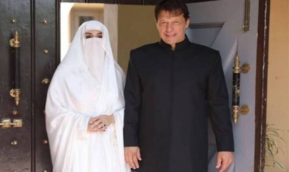 لعدم إكمال فترة العدة الحكم على عمران خان وزوجته بالسجن 7 سنوات