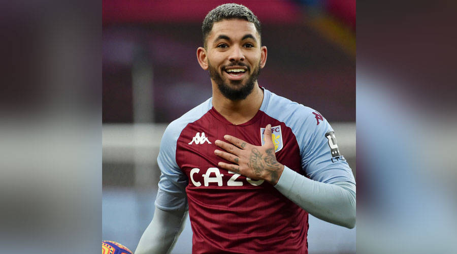 دوجلاس لويز.. ابن العشوائيات أصبح نجماً لفريق أرقى أحياء برمنجهام ...