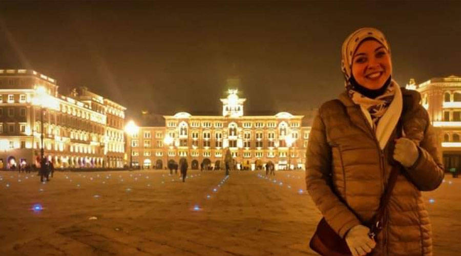 تهاني عابرة للقارات في احتفالية جامعية | صحيفة الخليج