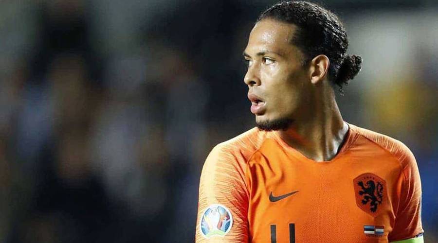 قائد هولندا يتمنى إهداء كأس العالم لمدربه المريض | صحيفة الخليج