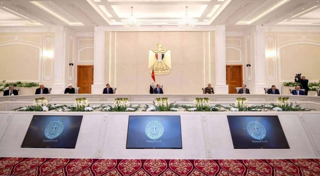 الحكومة المصرية تعقد اجتماعها الأول بالعاصمة الإدارية الجديدة صحيفة