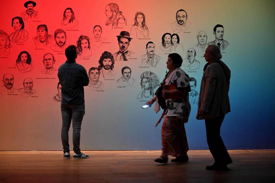 معرض فرنسي يحتفي بإسهامات الغجر | صحيفة الخليج